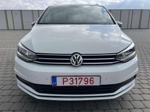 White Volkswagen Touran 2020 in Raseiniai, with an engine capacity of 1.50 L and mileage of 63 thousand km for 16400 €, photo 6 on AUTOMOTO.COM.LV