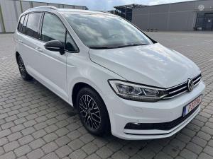 White Volkswagen Touran 2020 in Raseiniai, with an engine capacity of 1.50 L and mileage of 63 thousand km for 16400 €, photo 7 on AUTOMOTO.COM.LV