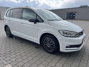 White Volkswagen Touran 2020 in Raseiniai, with an engine capacity of 1.50 L and mileage of 63 thousand km for 16400 €, photo 8 on AUTOMOTO.COM.LV
