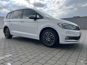 White Volkswagen Touran 2020 in Raseiniai, with an engine capacity of 1.50 L and mileage of 63 thousand km for 16400 €, photo 10 on AUTOMOTO.COM.LV