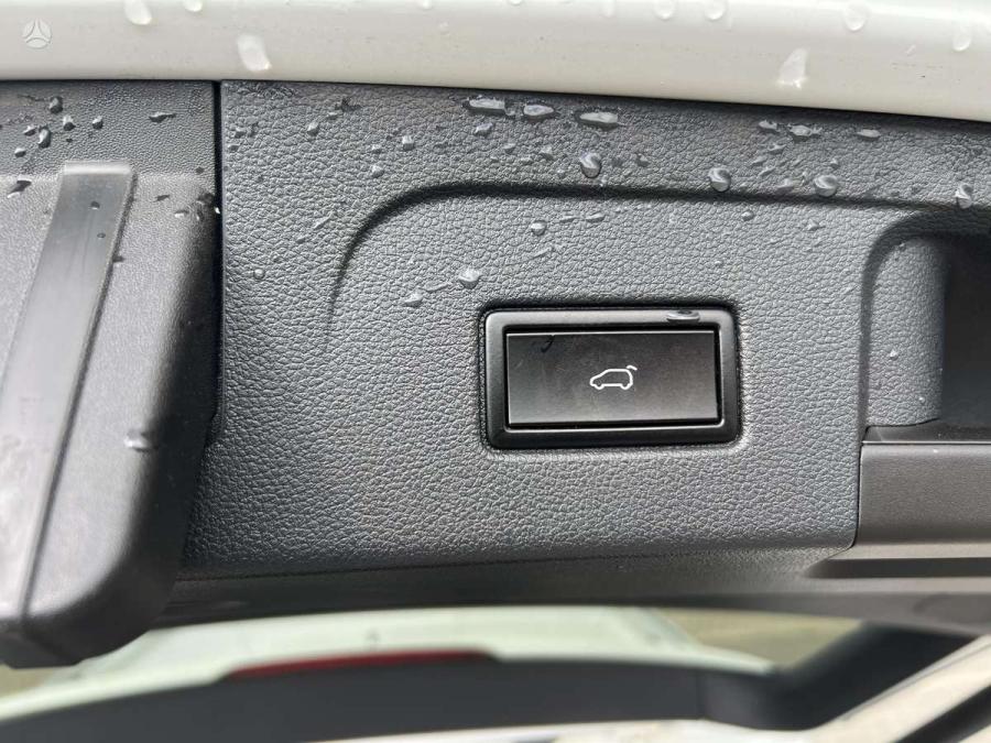 White Volkswagen Touran 2020 in Raseiniai, with an engine capacity of 1.50 L and mileage of 63 thousand km for 16400 €, photo 14 on AUTOMOTO.COM.LV