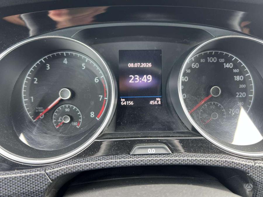 White Volkswagen Touran 2020 in Raseiniai, with an engine capacity of 1.50 L and mileage of 63 thousand km for 16400 €, photo 21 on AUTOMOTO.COM.LV