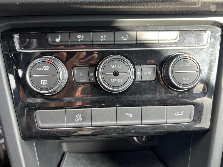 White Volkswagen Touran 2020 in Raseiniai, with an engine capacity of 1.50 L and mileage of 63 thousand km for 16400 €, photo 23 on AUTOMOTO.COM.LV