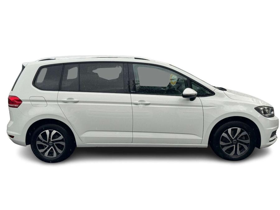 Balts Volkswagen Touran 2021 Kauņa, ar dzinēja tilpumu 1.50 L un nobraukumu 75 tūkst. km par 26499 €, foto 5 vietnē AUTOMOTO.COM.LV