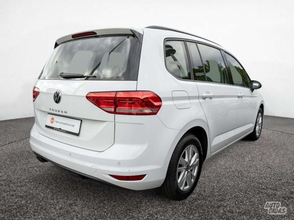 Balts Volkswagen Touran 2021 Kauņa, ar dzinēja tilpumu 2.00 L un nobraukumu 52 tūkst. km par 27426 €, foto 3 vietnē AUTOMOTO.COM.LV