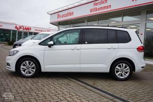 Balts Volkswagen Touran 2021 Kauņa, ar dzinēja tilpumu 2.00 L un nobraukumu 82 tūkst. km par 26469 €, foto 3 vietnē AUTOMOTO.COM.LV