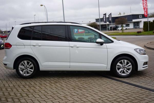 Balts Volkswagen Touran 2021 Kauņa, ar dzinēja tilpumu 2.00 L un nobraukumu 82 tūkst. km par 26469 €, foto 7 vietnē AUTOMOTO.COM.LV