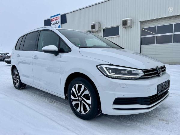 Balts Volkswagen Touran 2021 Marijampole, ar dzinēja tilpumu 1.97 L un nobraukumu 217 tūkst. km par 16093 €, foto 2 vietnē AUTOMOTO.COM.LV
