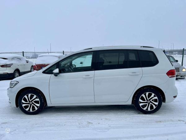 Balts Volkswagen Touran 2021 Marijampole, ar dzinēja tilpumu 1.97 L un nobraukumu 217 tūkst. km par 16093 €, foto 6 vietnē AUTOMOTO.COM.LV