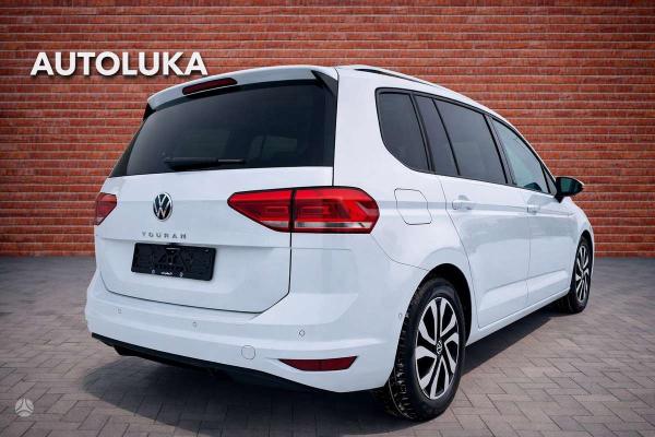 Balts Volkswagen Touran 2021 Marijampole, ar dzinēja tilpumu 1.97 L un nobraukumu 217 tūkst. km par 16093 €, foto 2 vietnē AUTOMOTO.COM.LV