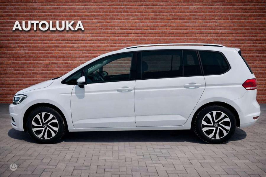 Balts Volkswagen Touran 2021 Marijampole, ar dzinēja tilpumu 1.97 L un nobraukumu 217 tūkst. km par 16093 €, foto 5 vietnē AUTOMOTO.COM.LV