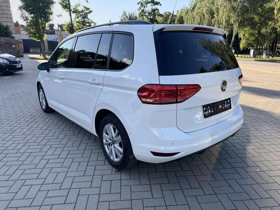Balts Volkswagen Touran 2021 Birštonas, ar dzinēja tilpumu 1.97 L un nobraukumu 120 tūkst. km par 9300 €, foto 7 vietnē AUTOMOTO.COM.LV