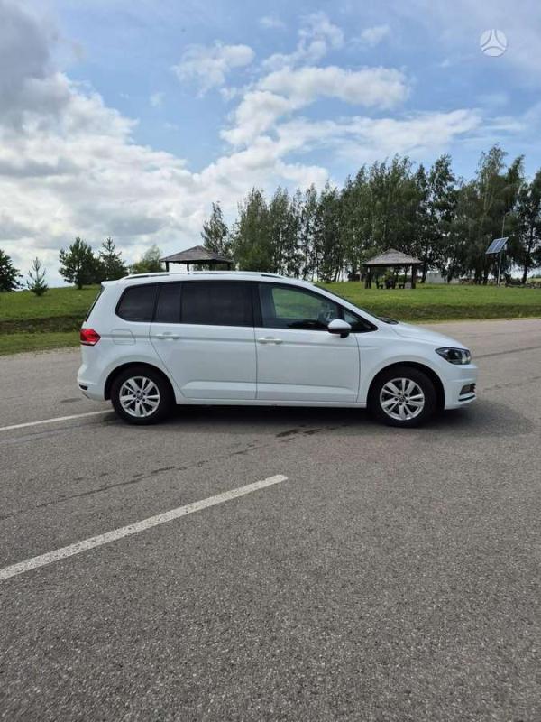 Balts Volkswagen Touran 2021 Vilkaviškis, ar dzinēja tilpumu 1.97 L un nobraukumu 304 tūkst. km par 13200 €, foto 3 vietnē AUTOMOTO.COM.LV