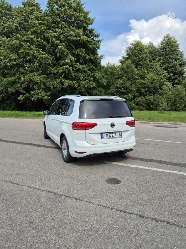 Balts Volkswagen Touran 2021 Vilkaviškis, ar dzinēja tilpumu 1.97 L un nobraukumu 304 tūkst. km par 13200 €, foto 4 vietnē AUTOMOTO.COM.LV