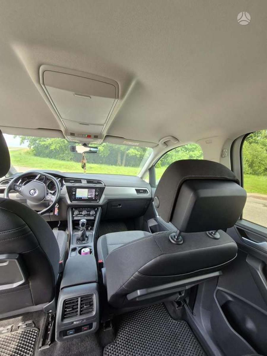 Balts Volkswagen Touran 2021 Vilkaviškis, ar dzinēja tilpumu 1.97 L un nobraukumu 304 tūkst. km par 13200 €, foto 8 vietnē AUTOMOTO.COM.LV