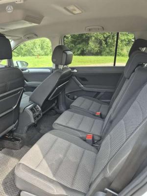 Balts Volkswagen Touran 2021 Vilkaviškis, ar dzinēja tilpumu 1.97 L un nobraukumu 304 tūkst. km par 13200 €, foto 9 vietnē AUTOMOTO.COM.LV