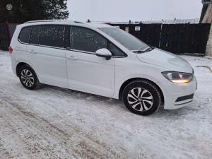 Balts Volkswagen Touran 2022 Marijampole, ar dzinēja tilpumu 1.50 L un nobraukumu 9 tūkst. km par 17666 €, foto 4 vietnē AUTOMOTO.COM.LV