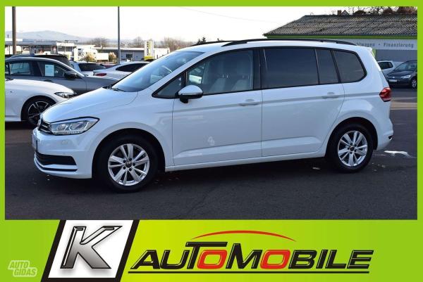 White Volkswagen Touran 2023 in Kaunas, with an engine capacity of 1.50 L and mileage of 46 thousand km for 32056 €, photo 3 on AUTOMOTO.COM.LV