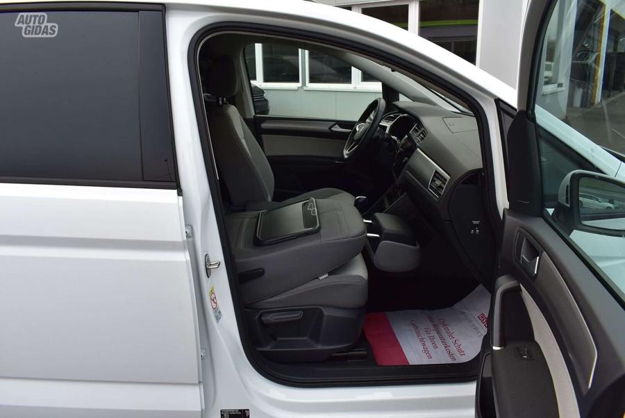 White Volkswagen Touran 2023 in Kaunas, with an engine capacity of 1.50 L and mileage of 46 thousand km for 32056 €, photo 11 on AUTOMOTO.COM.LV