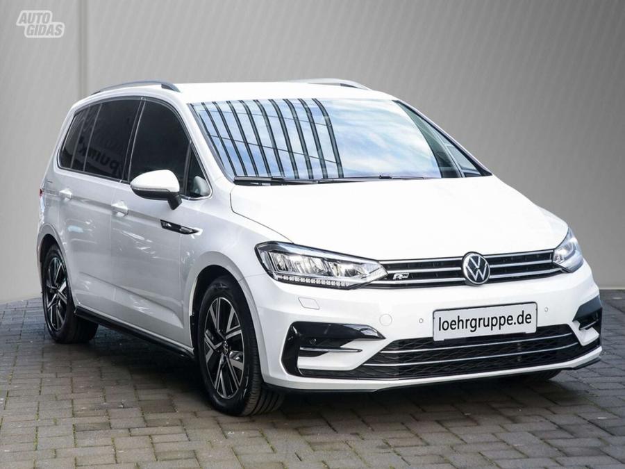 White Volkswagen Touran 2023 in Kaunas, with an engine capacity of 1.50 L and mileage of 83 thousand km for 31649 €, photo 3 on AUTOMOTO.COM.LV