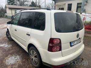 Balts Volkswagen Touran 2010 Rīga, ar dzinēja tilpumu 1.90 L un nobraukumu 0 tūkst. km par 2500 €, foto 3 vietnē AUTOMOTO.COM.LV