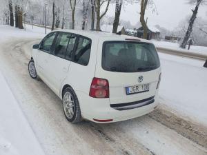 Balts Volkswagen Touran 2008 Vilkaviškis, ar dzinēja tilpumu 1.90 L un nobraukumu 408 tūkst. km par 1450 €, foto 8 vietnē AUTOMOTO.COM.LV