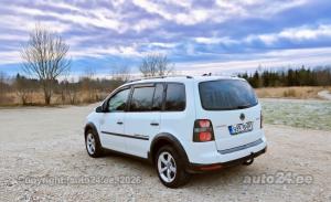 Balts Volkswagen Touran 2010 Tallina, ar dzinēja tilpumu 2.00 L un nobraukumu 293 tūkst. km par 4200 €, foto 2 vietnē AUTOMOTO.COM.LV