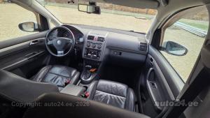 Balts Volkswagen Touran 2010 Tallina, ar dzinēja tilpumu 2.00 L un nobraukumu 293 tūkst. km par 4200 €, foto 12 vietnē AUTOMOTO.COM.LV