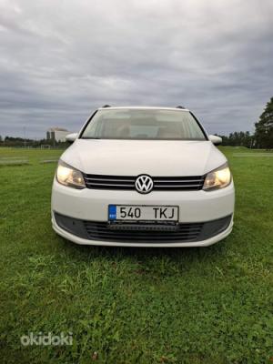 White Volkswagen Touran 2011 in Johvi, with an engine capacity of 1.60 L and mileage of 265 thousand km for 5000 €, photo  on AUTOMOTO.COM.LV
