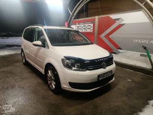 Balts Volkswagen Touran 2012 Kauņa, ar dzinēja tilpumu 1.40 L un nobraukumu 324 tūkst. km par 2400 €, foto  vietnē AUTOMOTO.COM.LV