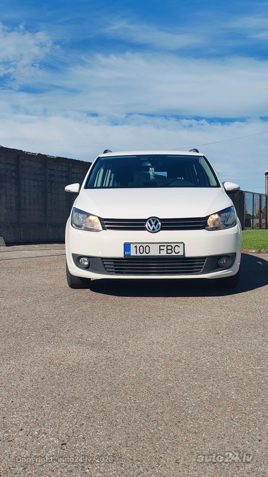 Balts Volkswagen Touran 2015 Tallina, ar dzinēja tilpumu 2.00 L un nobraukumu 391 tūkst. km par 6500 €, foto 4 vietnē AUTOMOTO.COM.LV