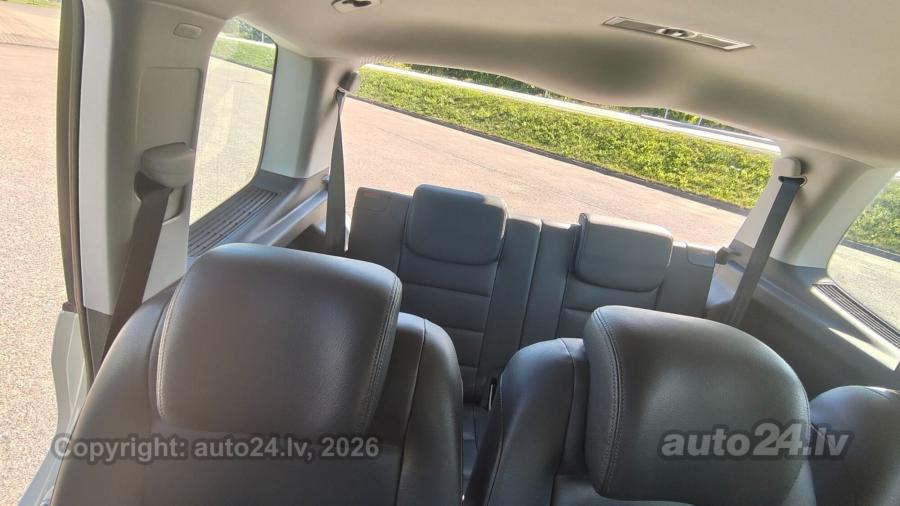 Balts Volkswagen Touran 2015 Tallina, ar dzinēja tilpumu 2.00 L un nobraukumu 391 tūkst. km par 6500 €, foto 17 vietnē AUTOMOTO.COM.LV