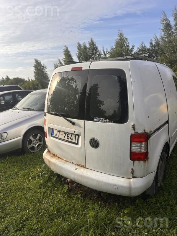 Volkswagen Touran 2004 RÄ«ga vietnÄ Dzeltens Volkswagen Touran 2004 RÄ«ga, ar dzinÄja tilpumu 1.90 L un nobraukumu 556 tÅ«kst. km par 605 ā¬, foto 5 vietnÄ AUTOMOTO.COM.LV