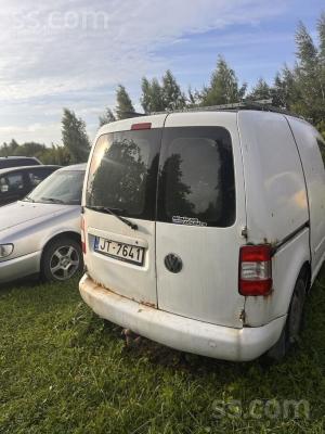 Yellow Volkswagen Touran 2004 in Riga, with an engine capacity of 1.90 L and mileage of 556 thousand km for 605 €, photo 5 on AUTOMOTO.COM.LV