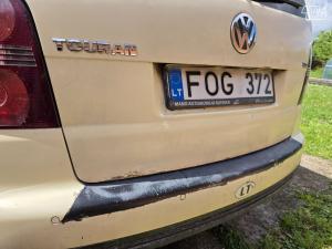 Yellow Volkswagen Touran 2007 in Kaunas, with an engine capacity of 1.90 L and mileage of 400 thousand km for 800 €, photo 7 on AUTOMOTO.COM.LV