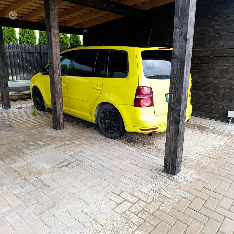 Dzeltens Volkswagen Touran 2007 Panevēža, ar dzinēja tilpumu 1.90 L un nobraukumu 487 tūkst. km par 800 €, foto 3 vietnē AUTOMOTO.COM.LV