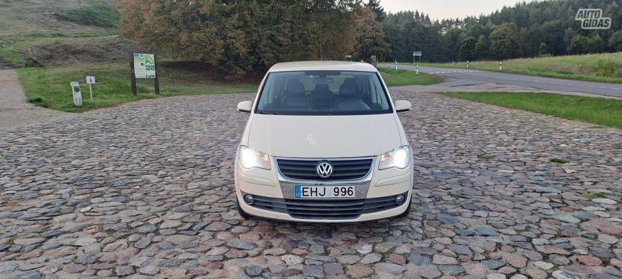 Желтый Фольксваген Туран 2007 в Друскининкай, объемом двигателя 1.90 л и пробегом 342 тыс. км за 800 €, фото 4 на AUTOMOTO.COM.LV