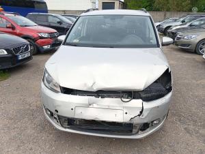 Dzeltens Volkswagen Touran 2011 Marijampole, ar dzinēja tilpumu 1.60 L un nobraukumu 333 tūkst. km par 2300 €, foto 4 vietnē AUTOMOTO.COM.LV