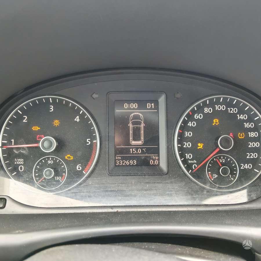 Dzeltens Volkswagen Touran 2011 Marijampole, ar dzinēja tilpumu 1.60 L un nobraukumu 333 tūkst. km par 2300 €, foto 9 vietnē AUTOMOTO.COM.LV