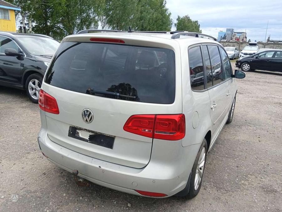Dzeltens Volkswagen Touran 2011 Marijampole, ar dzinēja tilpumu 1.60 L un nobraukumu 333 tūkst. km par 2300 €, foto 12 vietnē AUTOMOTO.COM.LV