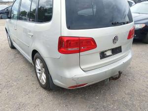 Dzeltens Volkswagen Touran 2011 Marijampole, ar dzinēja tilpumu 1.60 L un nobraukumu 333 tūkst. km par 2300 €, foto 13 vietnē AUTOMOTO.COM.LV