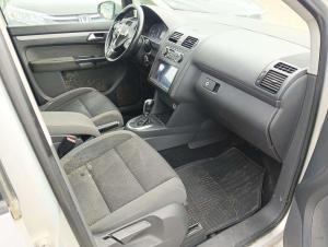 Dzeltens Volkswagen Touran 2011 Marijampole, ar dzinēja tilpumu 1.60 L un nobraukumu 333 tūkst. km par 2300 €, foto 15 vietnē AUTOMOTO.COM.LV