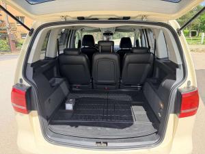 Dzeltens Volkswagen Touran 2012 Šauļi, ar dzinēja tilpumu 1.60 L un nobraukumu 463 tūkst. km par 4000 €, foto 12 vietnē AUTOMOTO.COM.LV