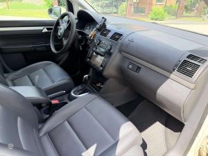 Dzeltens Volkswagen Touran 2012 Šauļi, ar dzinēja tilpumu 1.60 L un nobraukumu 463 tūkst. km par 4000 €, foto 23 vietnē AUTOMOTO.COM.LV