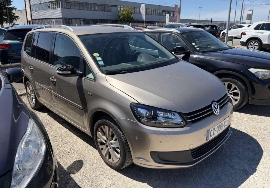 Dzeltens Volkswagen Touran 2013 Tauragė, ar dzinēja tilpumu 1.97 L un nobraukumu 360 tūkst. km par 6000 €, foto 4 vietnē AUTOMOTO.COM.LV