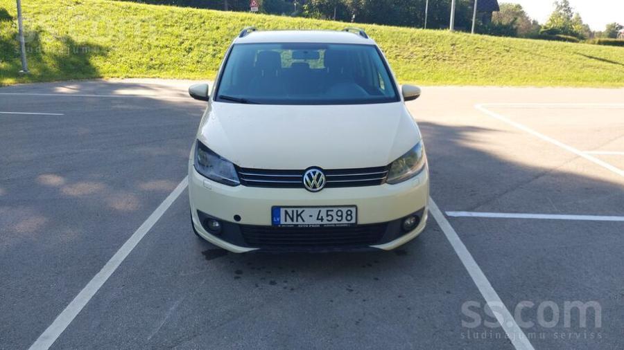 Yellow Volkswagen Touran 2013 in Aluksne, with an engine capacity of 2.00 L and mileage of 0 thousand km for 2800 €, photo 5 on AUTOMOTO.COM.LV