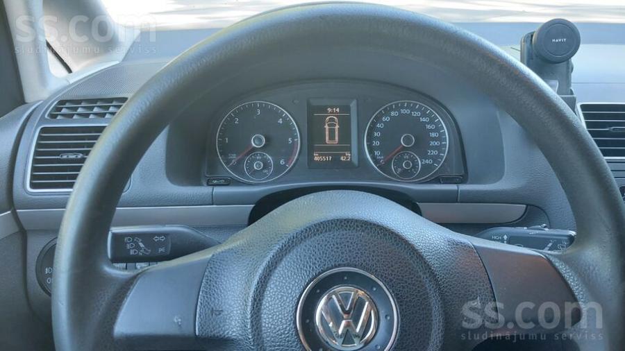 Yellow Volkswagen Touran 2013 in Aluksne, with an engine capacity of 2.00 L and mileage of 0 thousand km for 2800 €, photo 16 on AUTOMOTO.COM.LV