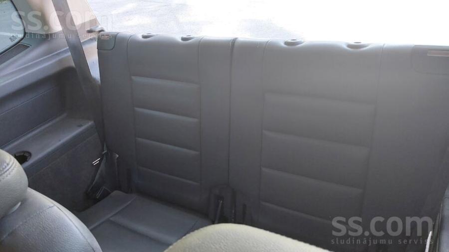 Yellow Volkswagen Touran 2013 in Aluksne, with an engine capacity of 2.00 L and mileage of 0 thousand km for 2800 €, photo 27 on AUTOMOTO.COM.LV