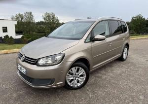 Yellow Volkswagen Touran 2013 in Taurage, with an engine capacity of 1.97 L and mileage of 360 thousand km for 6000 €, photo  on AUTOMOTO.COM.LV