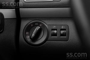 Dzeltens Volkswagen Touran 2014 Jelgava, ar dzinēja tilpumu 2.00 L un nobraukumu 458 tūkst. km par 3000 €, foto 15 vietnē AUTOMOTO.COM.LV